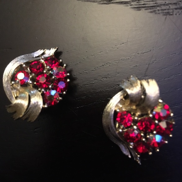 Lisner Jewelry | Jewelry | Lisner Aurora Borealis Red And Gold Set ...